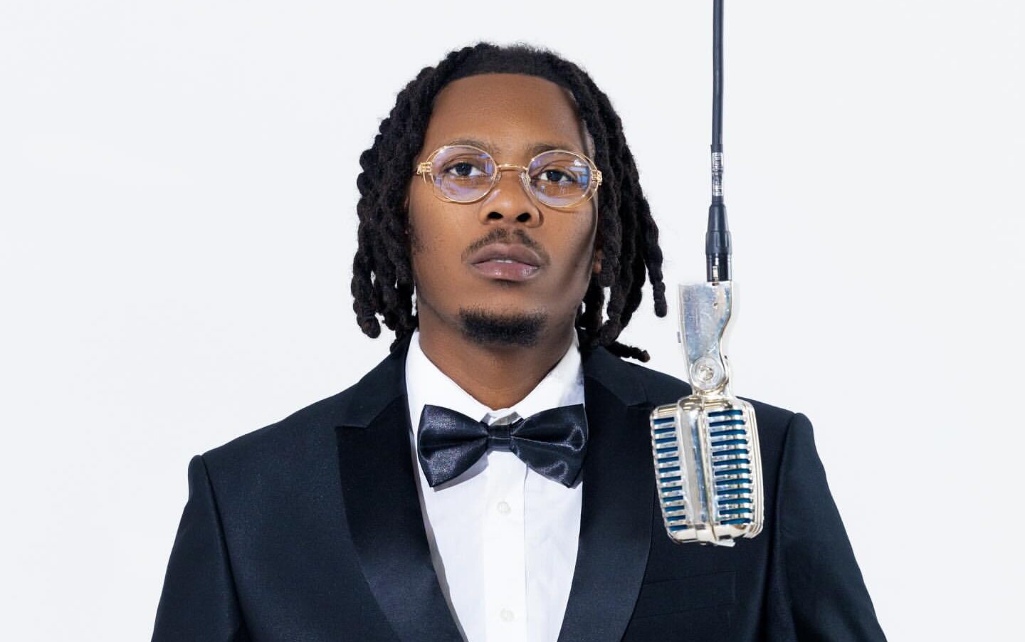 Toby Anbakè dévoile “Do You Know Toby” – Belide Magazine